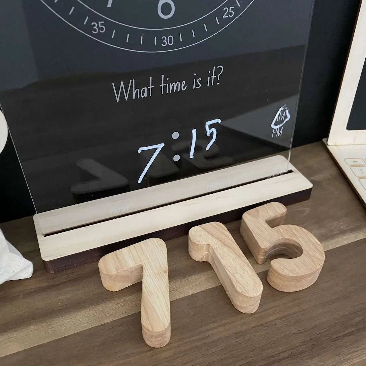 Clock Tracing Board with Stand – Bandicute